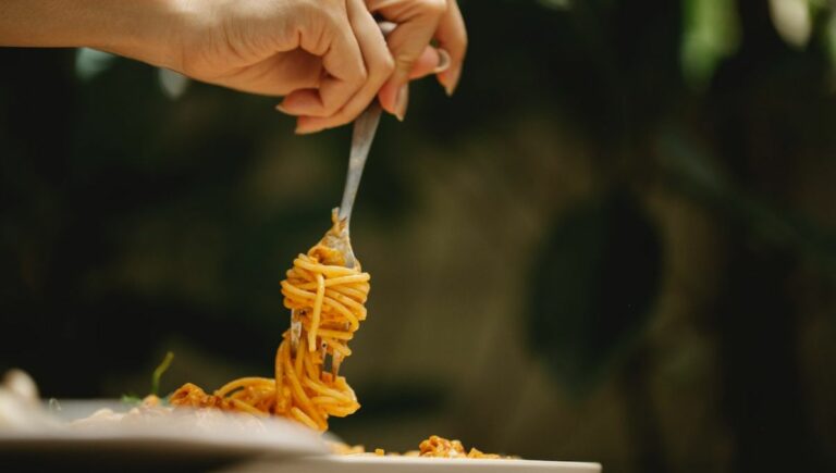 The Science Behind Spicy Food Sweats - Desweat